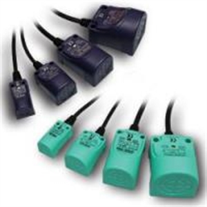 Cảm biến tiệm cận từ cảm hình vuông Hanyoung 25S-8U-C-CR